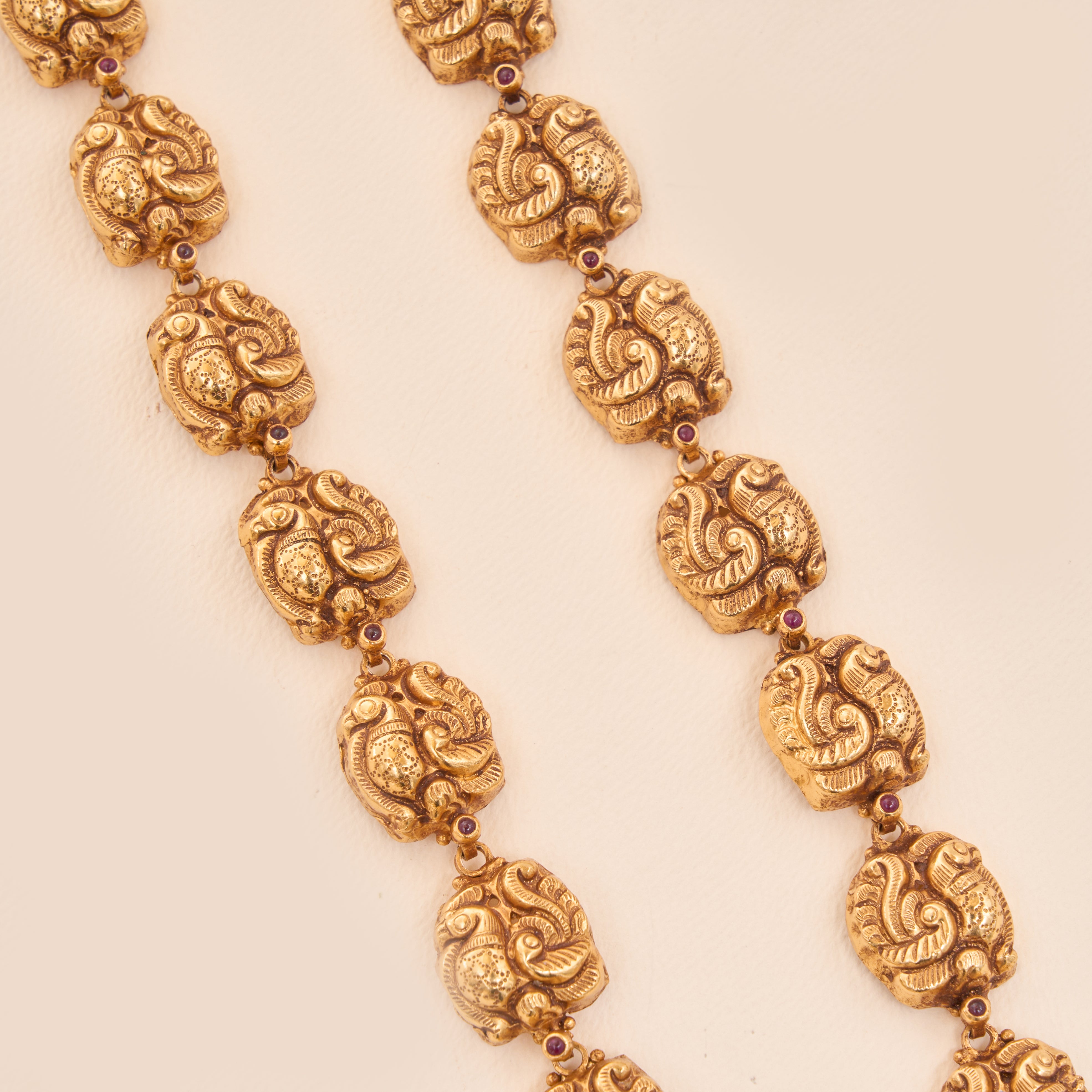 Delicate Gold Plated Nagas Mogappu Side Chain – The Velli Shop
