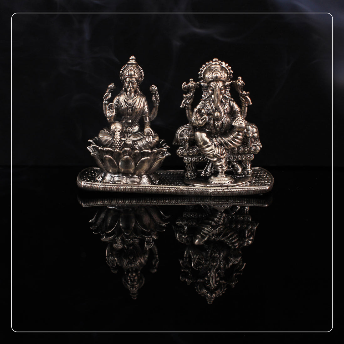 Sri Lakshmi Vinayagar – The Velli Shop